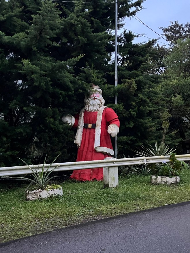 Christmas in Panama – TEETERING ON THE EDGE